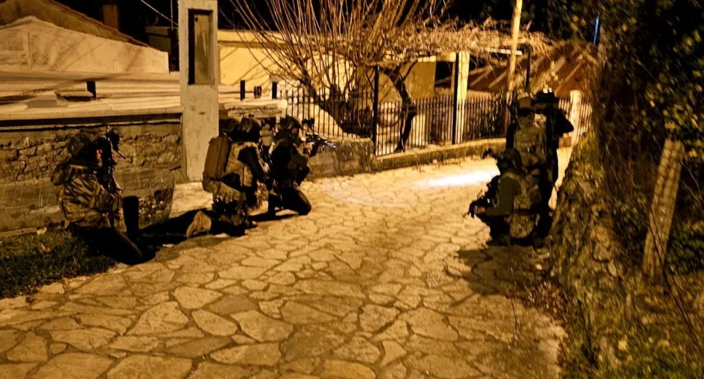 Ένοπλες Δυνάμεις: Επιχειρησιακή εκπαίδευση της ΔΕΠ στην Πελοπόννησο ...
