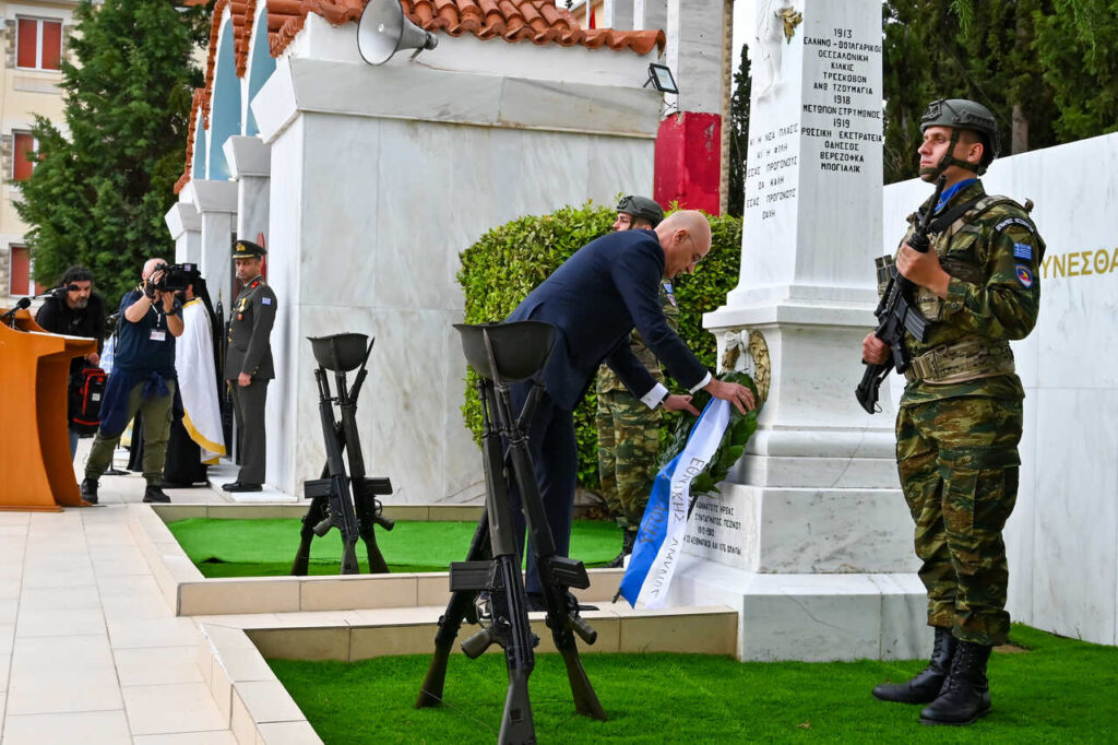 Σχολή Πεζικού: Εορτασμός του Προστάτη του Στρατού Ξηράς Αγίου Γεωργίου ...